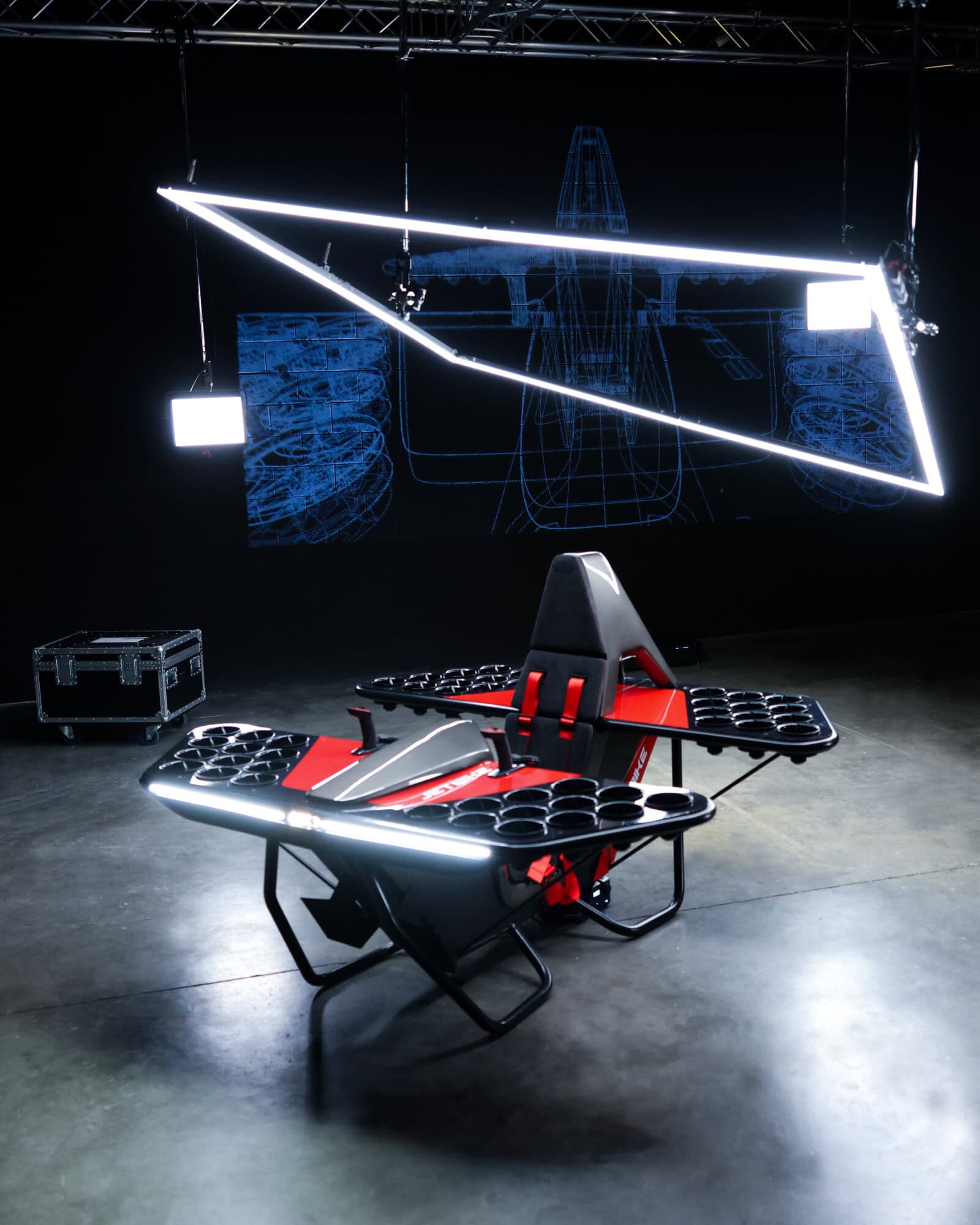 LEO JetBike: elektrický "lietajúci motocykel" bez vrtúľ mieri na trh ...